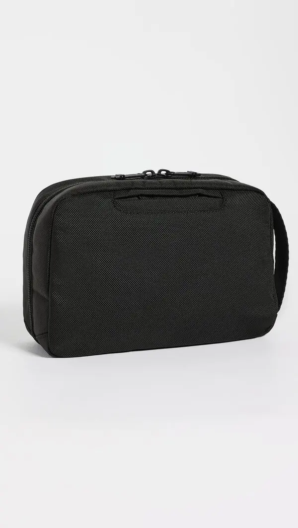 Tumi Response Travel Kit
