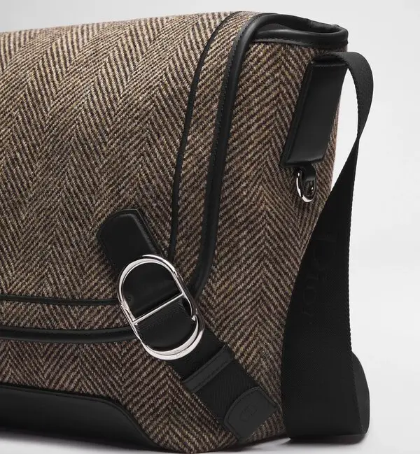 Dior Medium Jett Messenger Bag With Flap