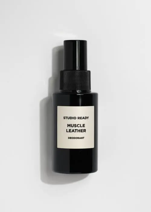STUDIO READY Muscle Leather Spray Deodorant - Black