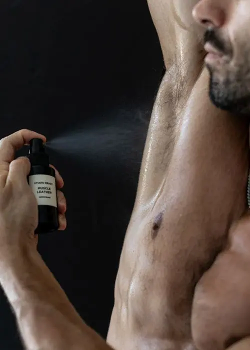 STUDIO READY Muscle Leather Spray Deodorant