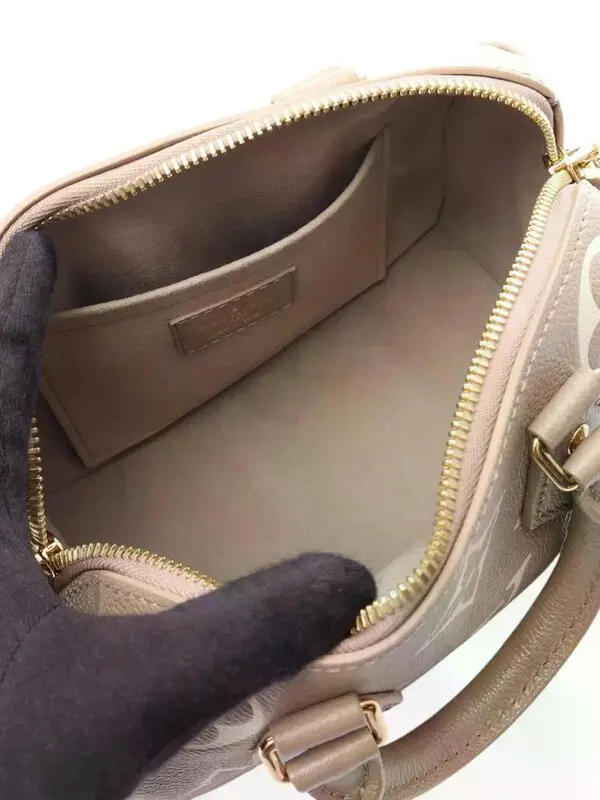 LOUIS VUITTON Speedy Bandouliere 20 Satchel - Neutrals