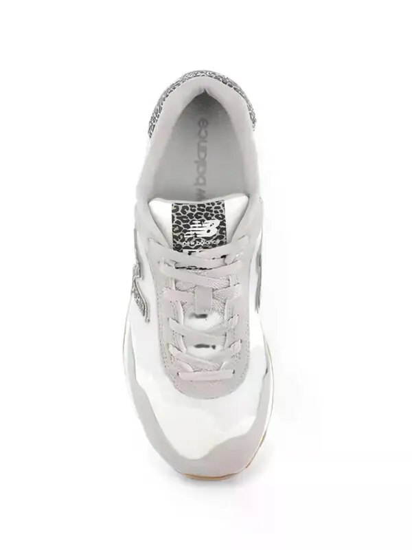 NEW BALANCE Suede Panelled Low-top Sneakers - White
