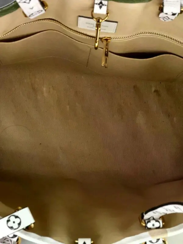 LOUIS VUITTON Onthego Gm Limited Edition Colored Monogram Giant Tote Bag - Green