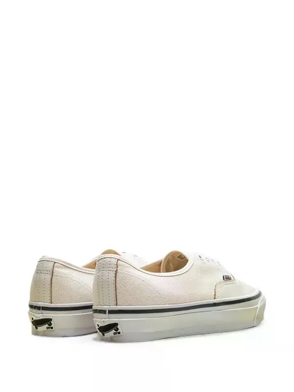 VANS Authentic 44 Siped Vibram Sneakers