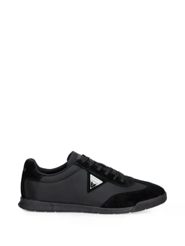 Guess Dasper Logo-plaque Sneakers - Black