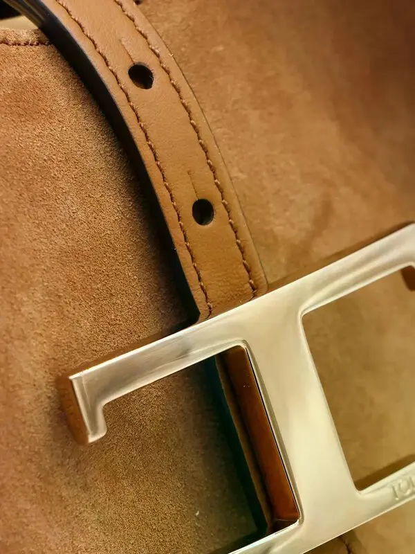 TOD'S T Timeless Leather Tote Bag