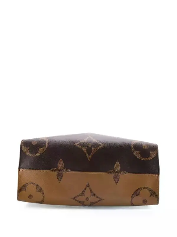 LOUIS VUITTON Onthego Reverse Monogram Giant Mm Tote Bag - Brown