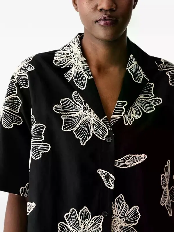 Sisley Floral Embroidered Short-sleeve Shirt