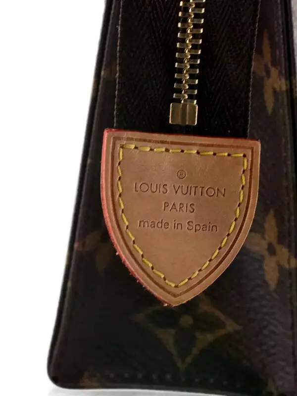 LOUIS VUITTON Toiletry Monogram Canvas 19 Pouch