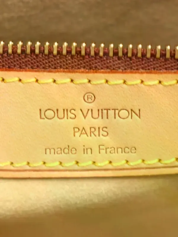 LOUIS VUITTON 2002 Monogram Luco Tote Bag