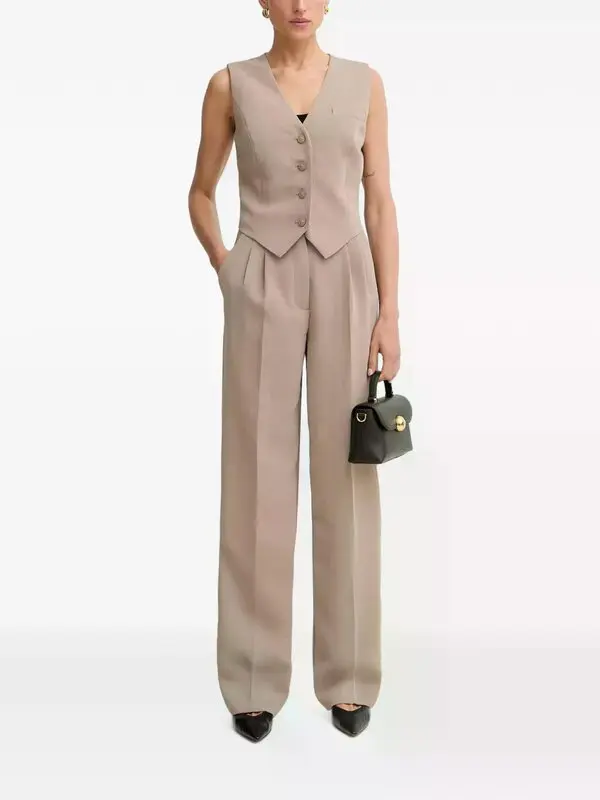 Guess Pleated Logo-plaque Trousers