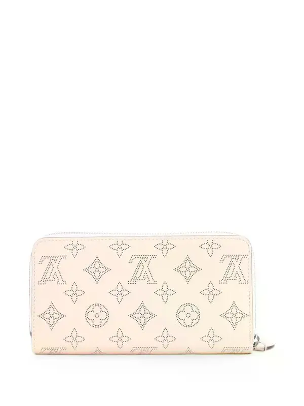LOUIS VUITTON Zippy Wallet Mahina Leather Small Wallets - Neutrals