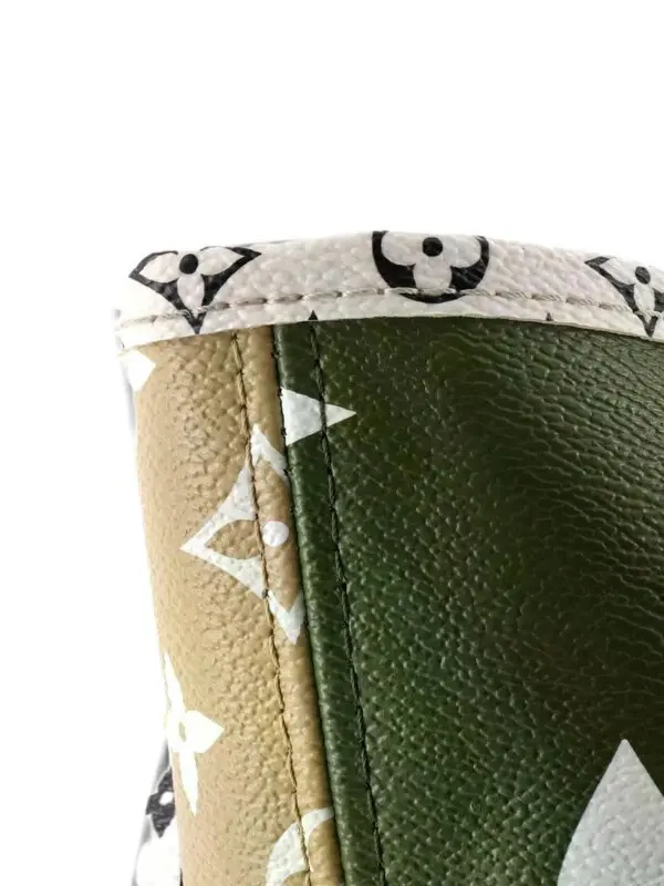 LOUIS VUITTON Limited Edition Colored Monogram Giant Tote Bag - Green
