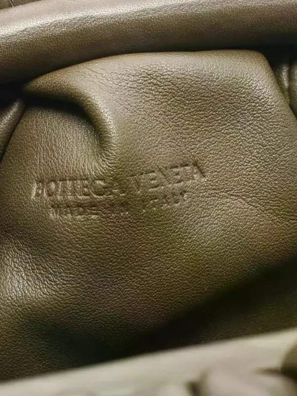 Bottega Veneta The Pouch Shoulder Bag - Green