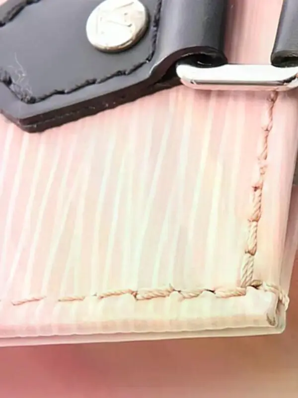 LOUIS VUITTON Epi Petit Sac Plat Satchel - Pink