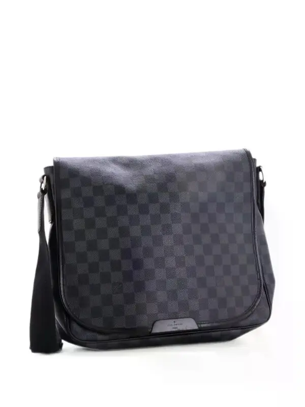 LOUIS VUITTON Daniel Messenger Bag Damier Graphite Mm - Black