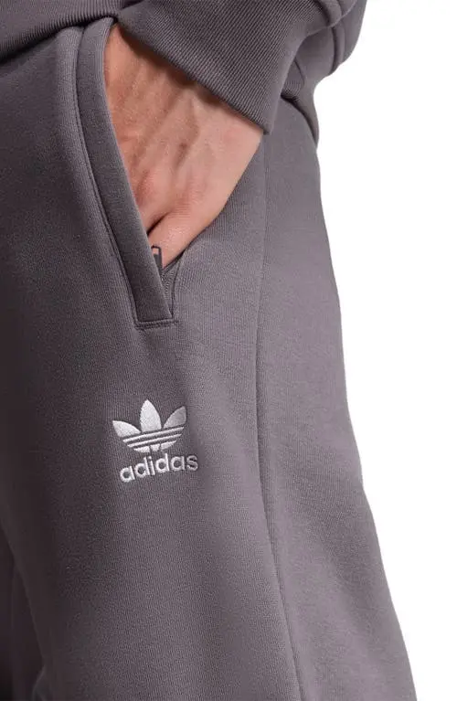 Adidas Essentials Trefoil Fleece Joggers