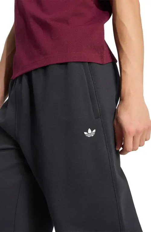Adidas Trefoil Essentials Fleece Sweatpants