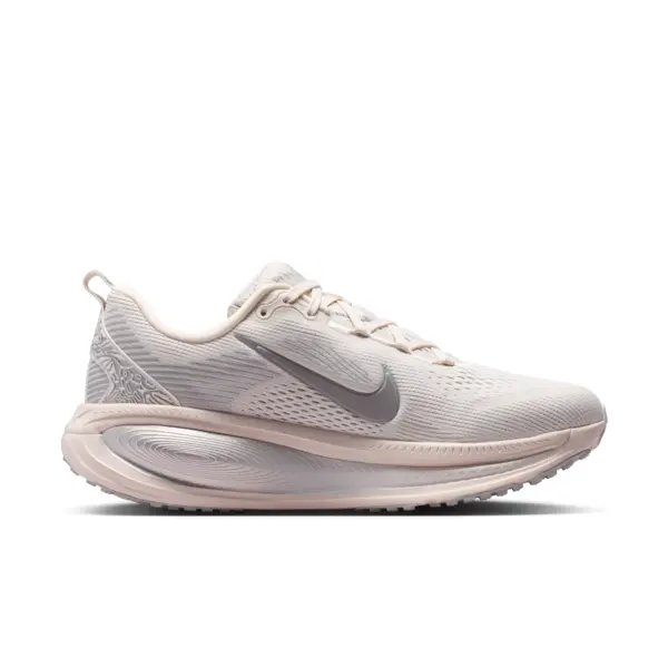 Nike Vomero 18 Se Road Running Shoes
