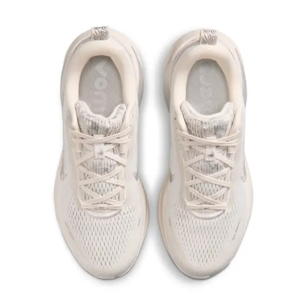 Nike Vomero 18 Se Road Running Shoes