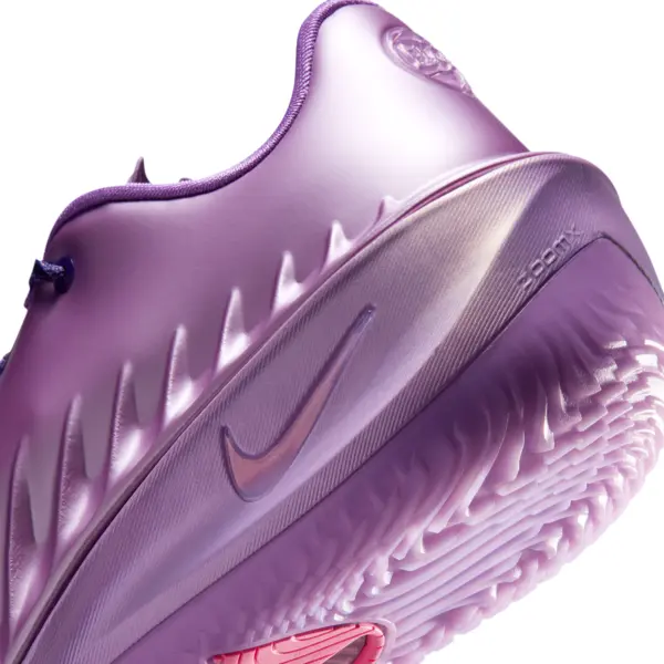 Nike G.t. Cut "eybl" Basketball Shoes - Purple