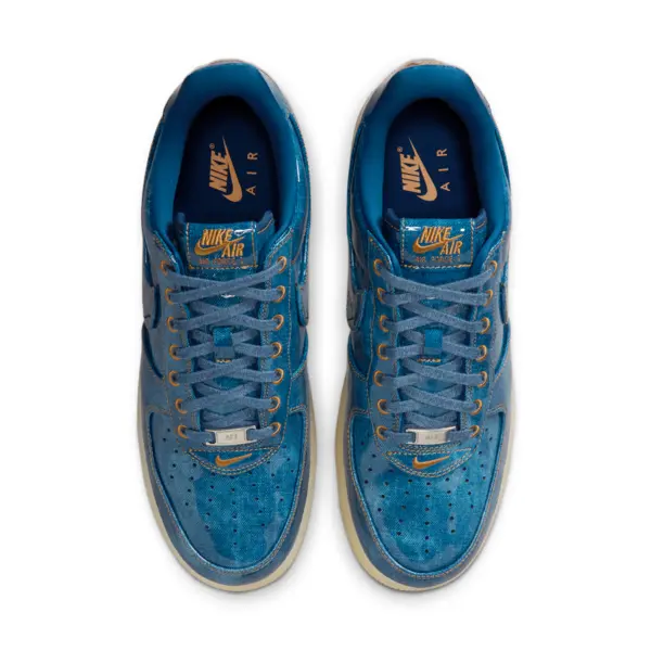 Nike Force 1 Retro Low Top Sneakers