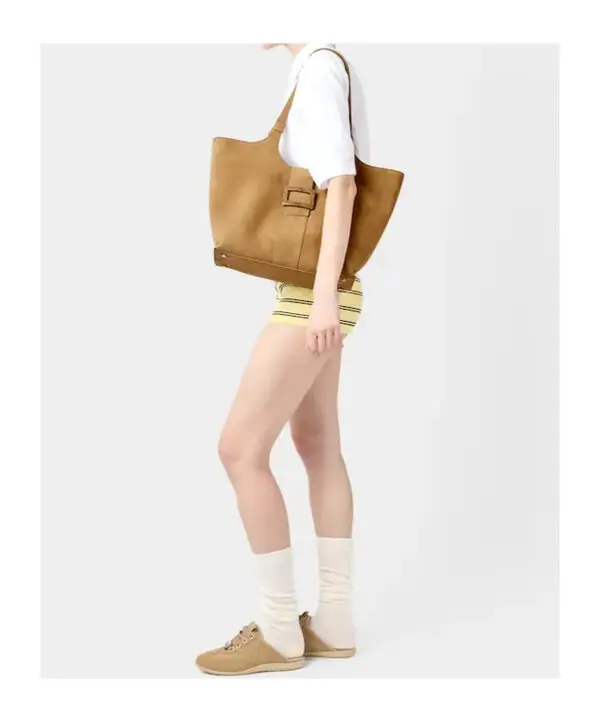 ROGER VIVIER Belle Vivier Buckle Shoulder Bag