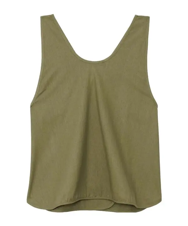 BASERANGE Sleeveless Round Neck Top