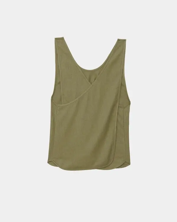 BASERANGE Sleeveless Round Neck Top