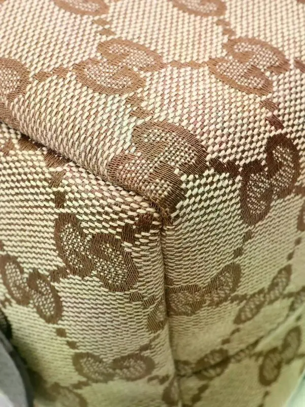 Gucci Gg Canvas Handbag - Neutrals