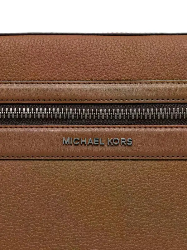 Michael Kors Jet Set Logo Plaque Shoulder Bag