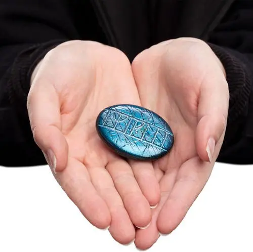 WETA WORKSHOP Prop Replicathe Hobbit Trilogykili's Rune Stone