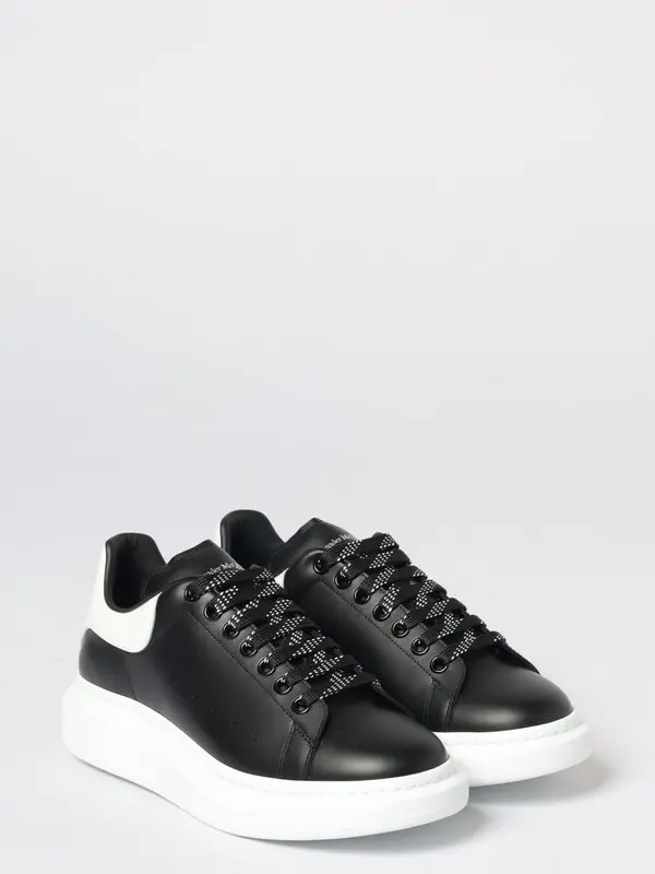 Alexander McQueen Oversize Calf Leather Sneakers With Suede Insert And Chunky Sole - Black