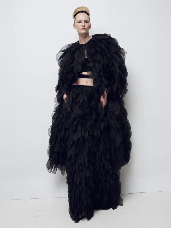 Max Mara Long Silk Organza Skirt With Petal Detail - Black