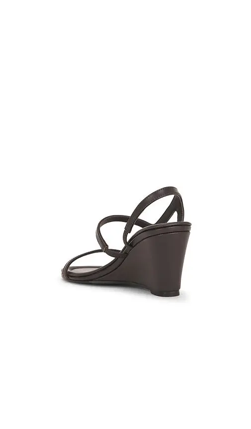 ST. AGNI High Wedge Sandal In Chocolate