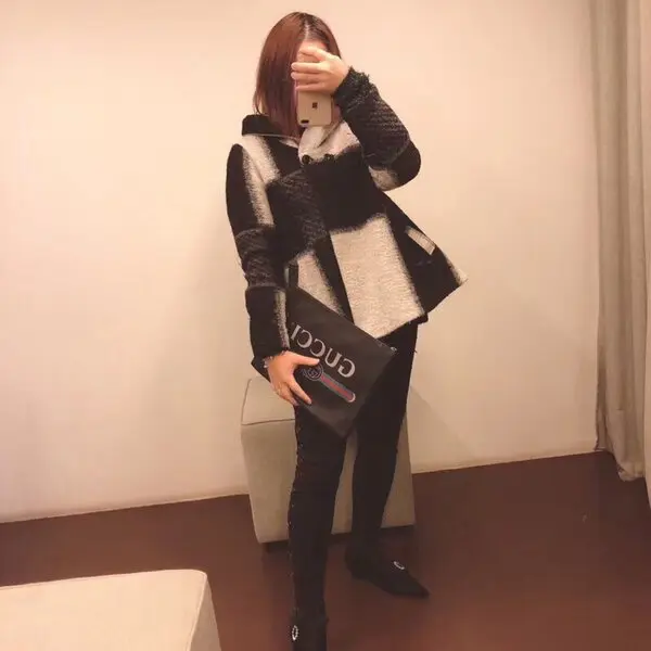 Gucci Logo Clutch