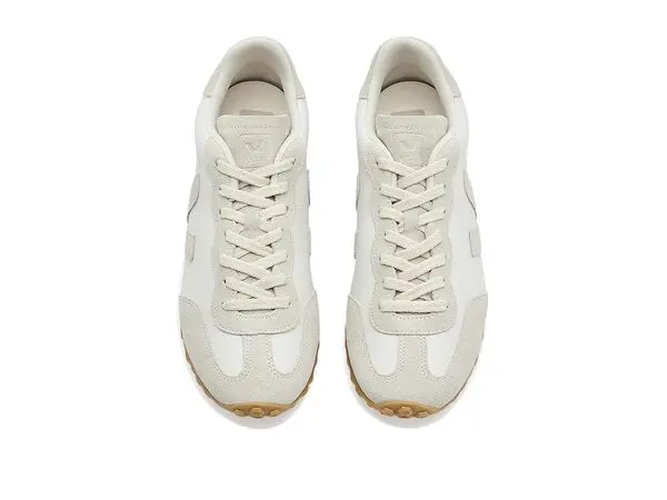 VEJA Gt Low-top Sneakers - White