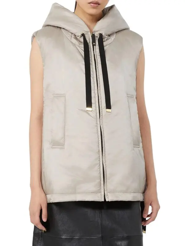Max Mara Padded Vest With Hood In Waterproof Canvas - Cream