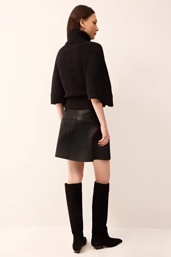 MARIE OLIVER Annika Popover