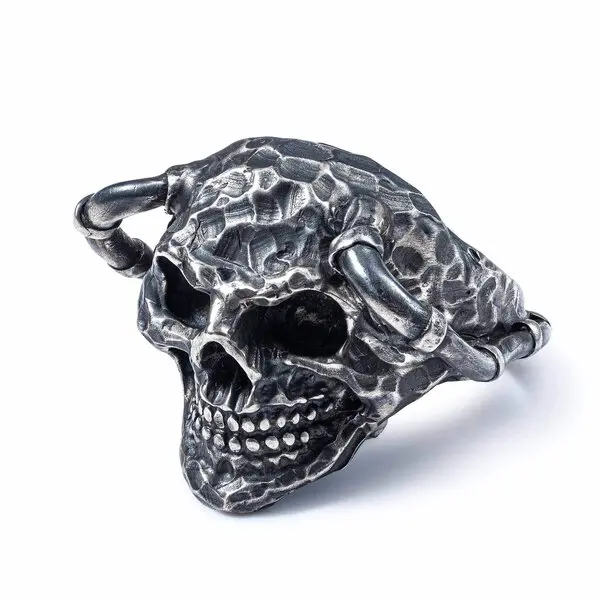 GERMAN KABIRSKI Valkyr Oxidized Ring Sculpted Into A Skull - Silver