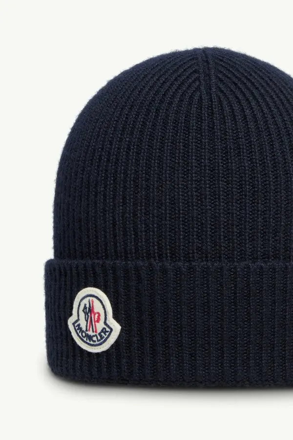 Moncler Logo Patch Knitted Beanie