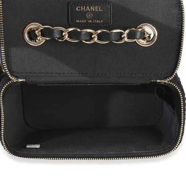 Chanel Quilted Lambskin Crochet Vanity Case With Chain