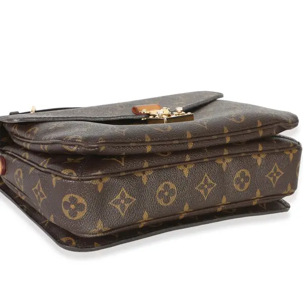 LOUIS VUITTON Monogram Canvas Pochette Metis Shoulder Bag