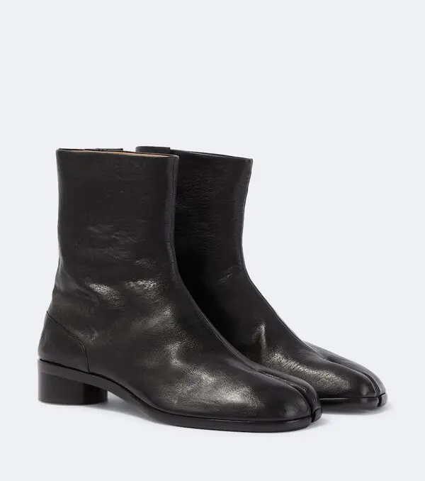 MAISON MARGIELA Tabi Leather Ankle Boots - Black