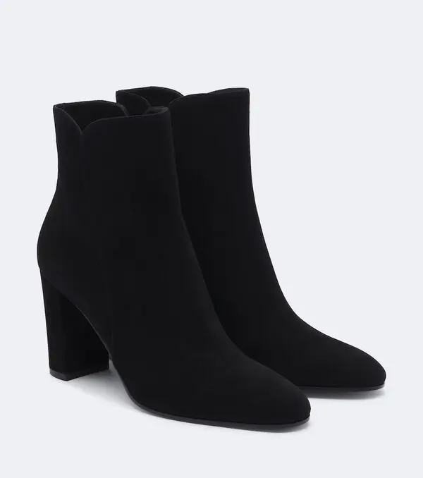 GIANVITO ROSSI Suede Ankle Boots - Black