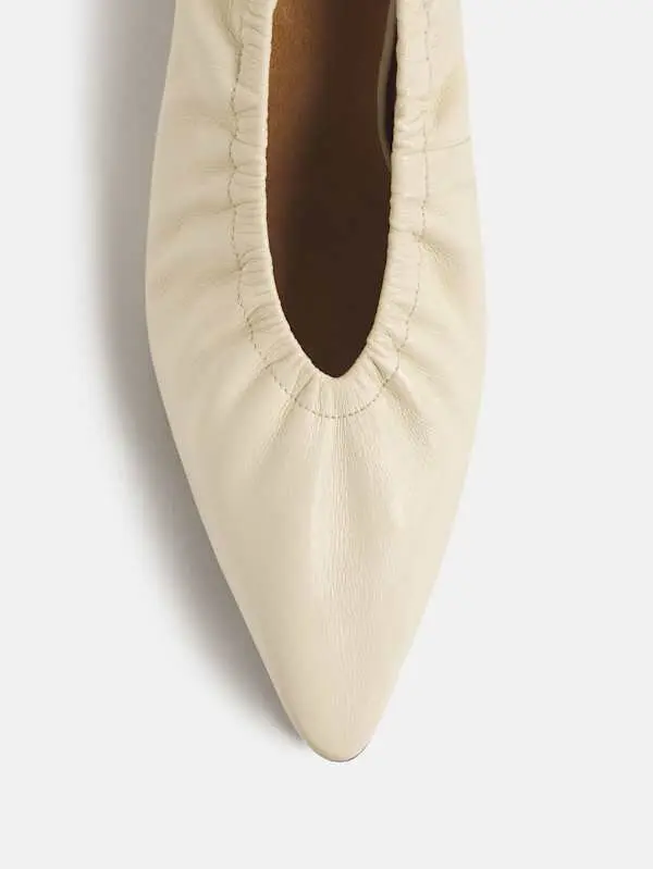 REFORMATION Calista Scrunch Heel