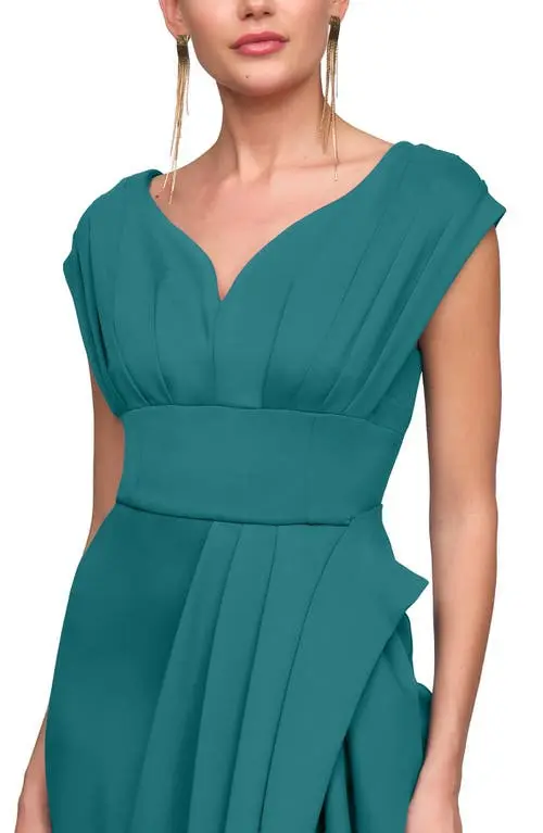 Js Collections Anissa Pleated Column Gown