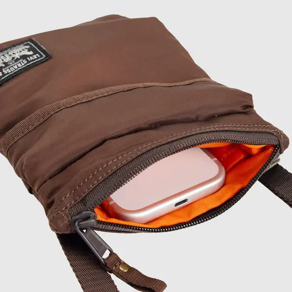 LEVI'S Mission Bay Crossbody Pouch
