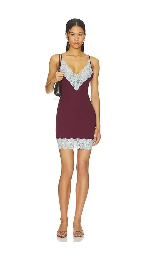 MADISON THE LABEL Danae Dress In Wine - Merlot