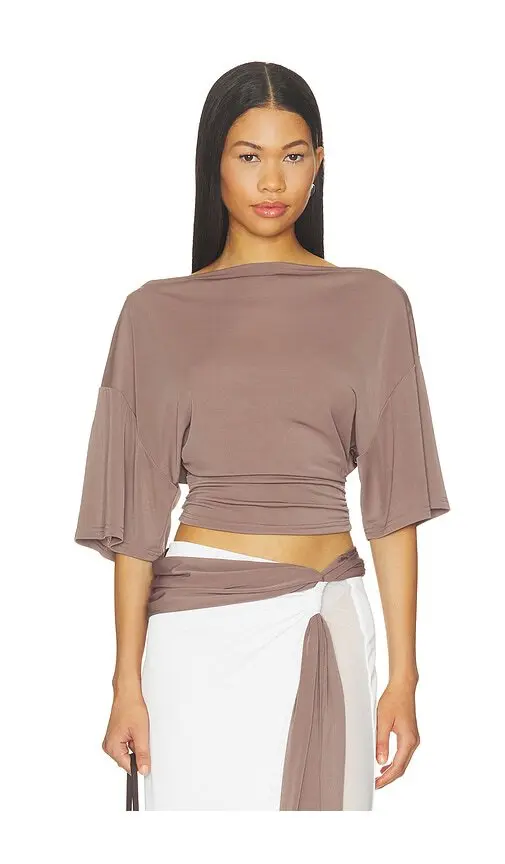 BENNI Arlo Tee In Chocolate